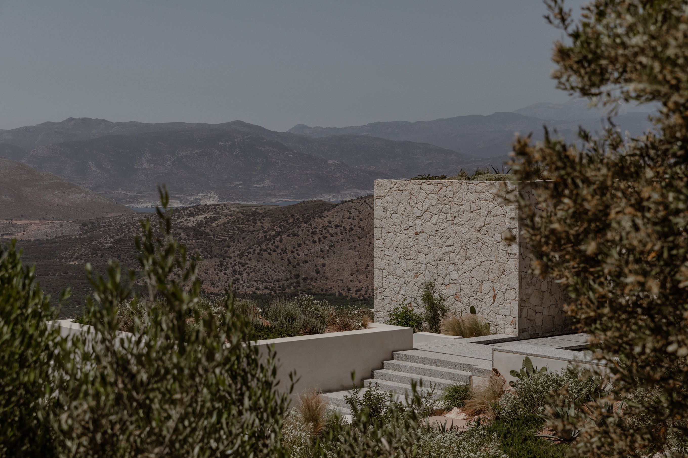 Ο Λόφος | Archetype