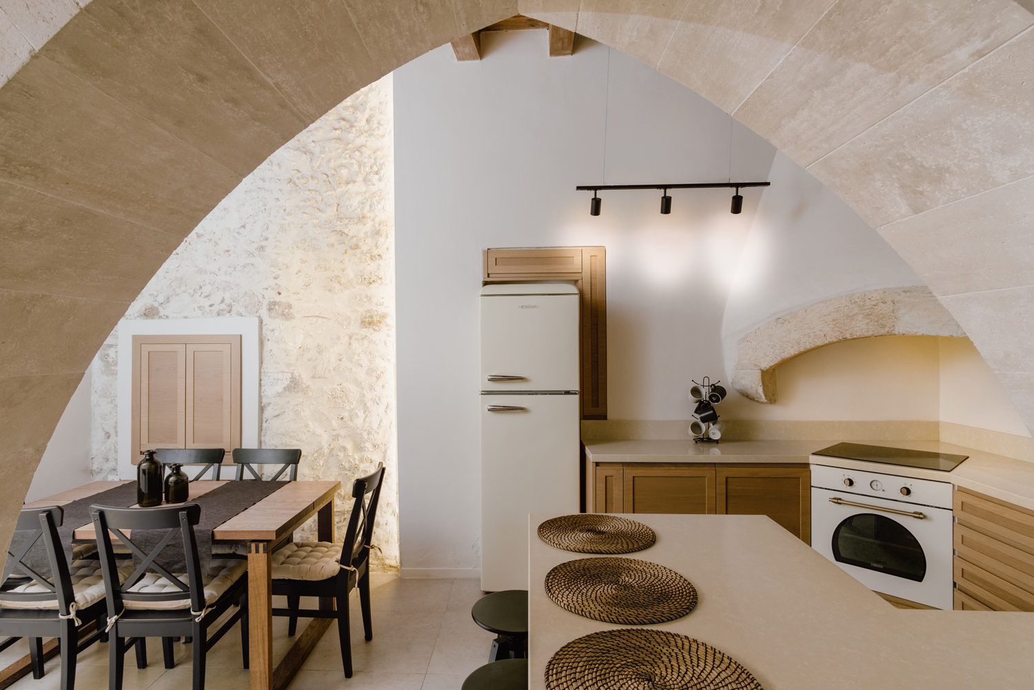 Arch House | Archetype